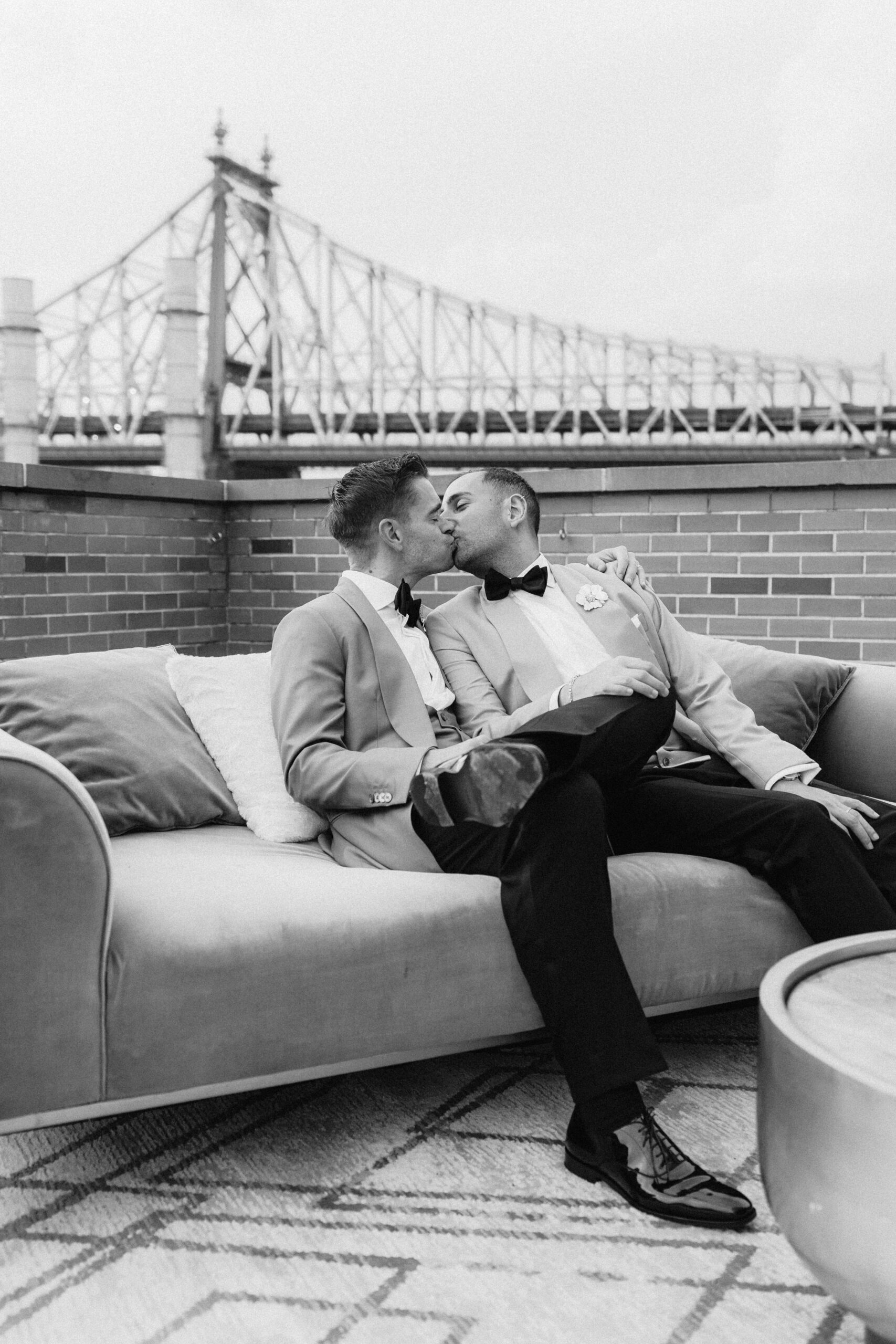 A Colorful Tie Wedding at The Bordone LIC - forfearlesshearts.com